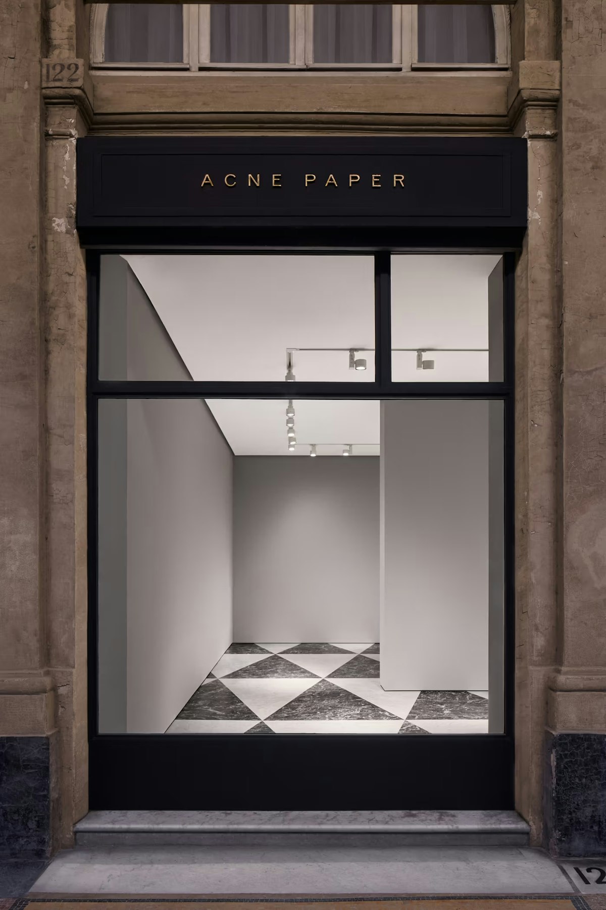 Acne Studios inaugure Acne Paper Palais Royal, une galerie permanente ...