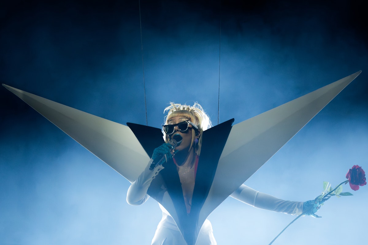 Doja Cat et Ray-Ban Meta réinventent la scène à travers le regard de l ...