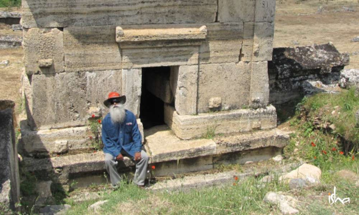 How Tantrics Make Dead Bodies Walk – Sadhguru | Occult & Mysticism