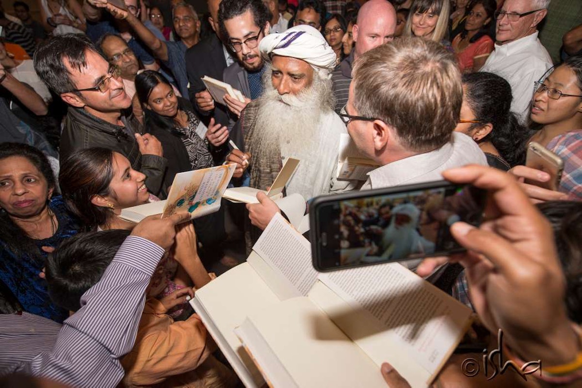 Sadhguru and New York Times Bestseller “Inner Engineering” Book Sweep ...