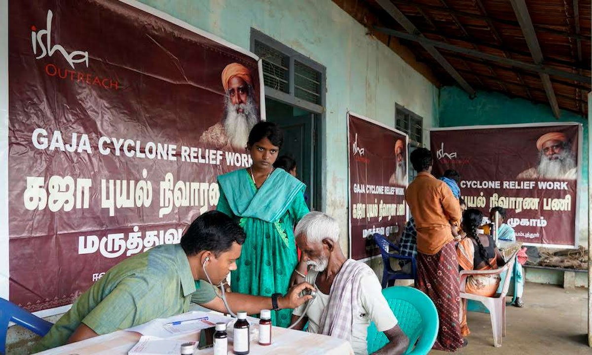 Isha Outreach Reaches out to Gaja Victims