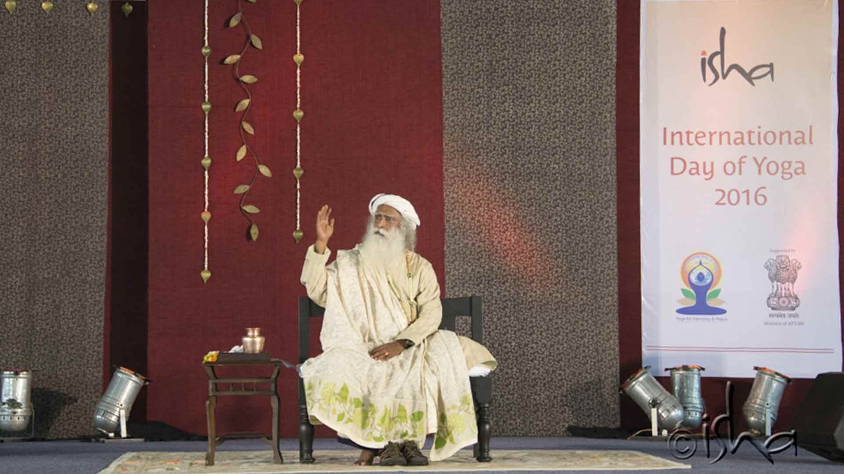 Isha’s International Yoga Day Initiatives – Heads Up!