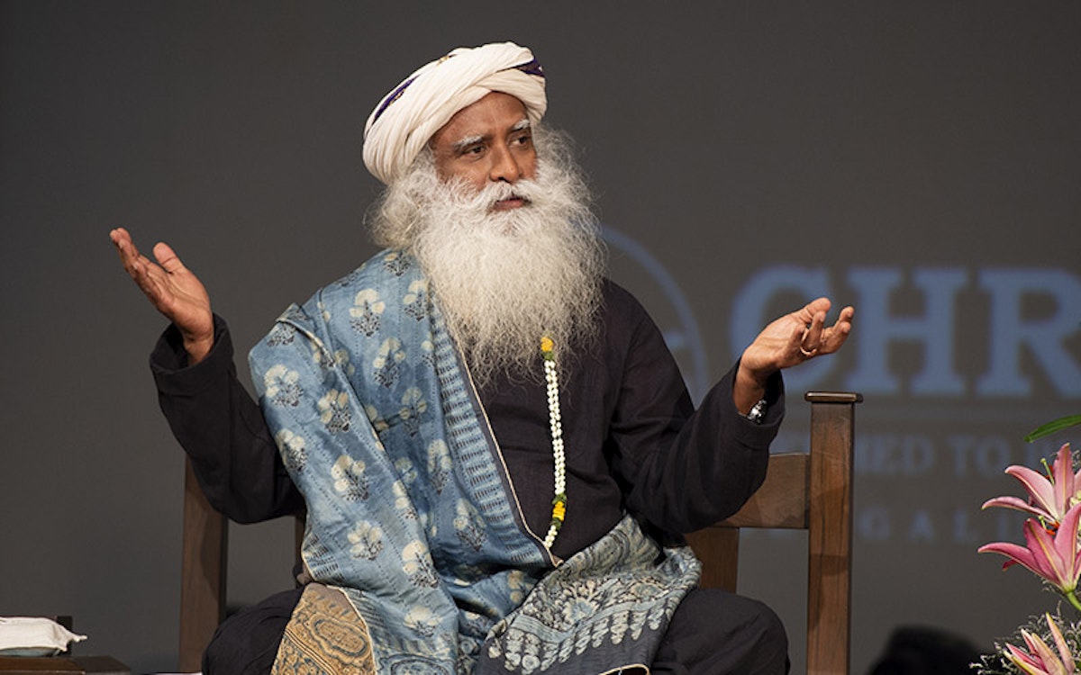 Sadhguru Quotes - Esta es una vida breve. Lo que haces de ella está ...