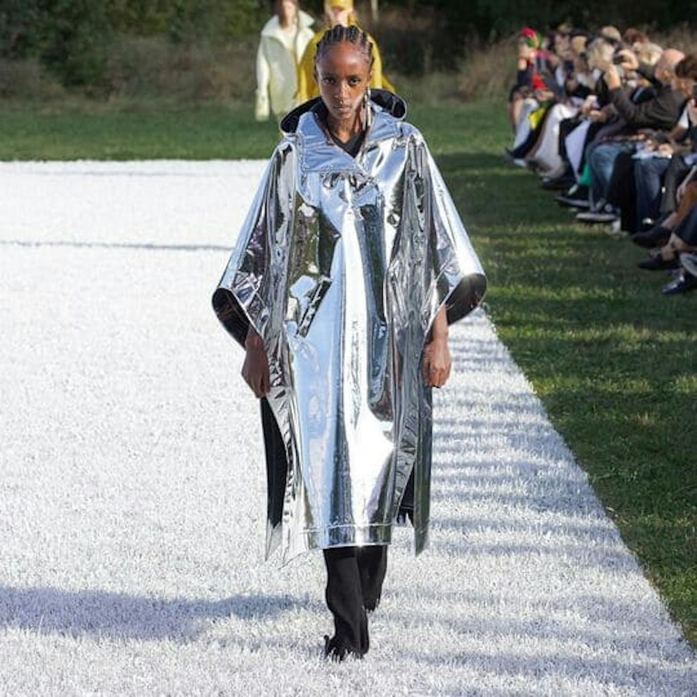 Courrèges apresenta coleção de verão em Paris