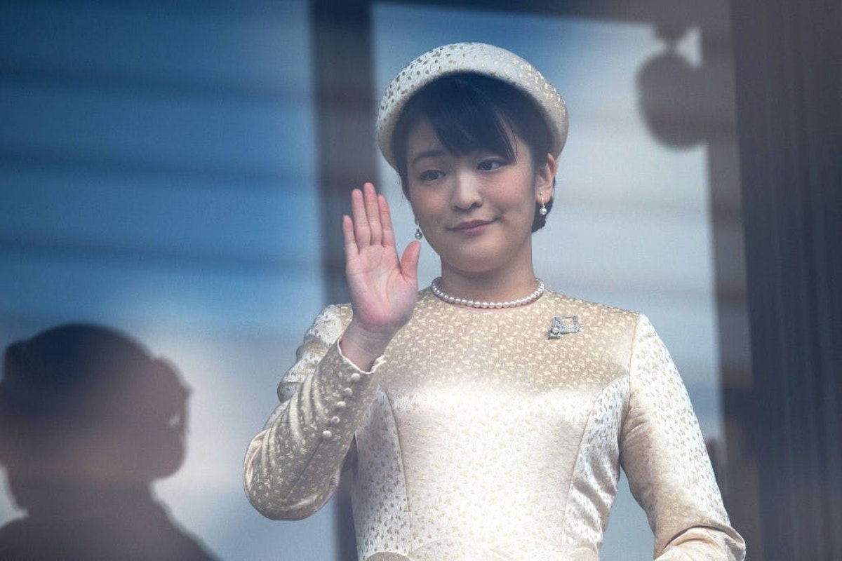 Princesa Mako consegue primeiro emprego em Nova York