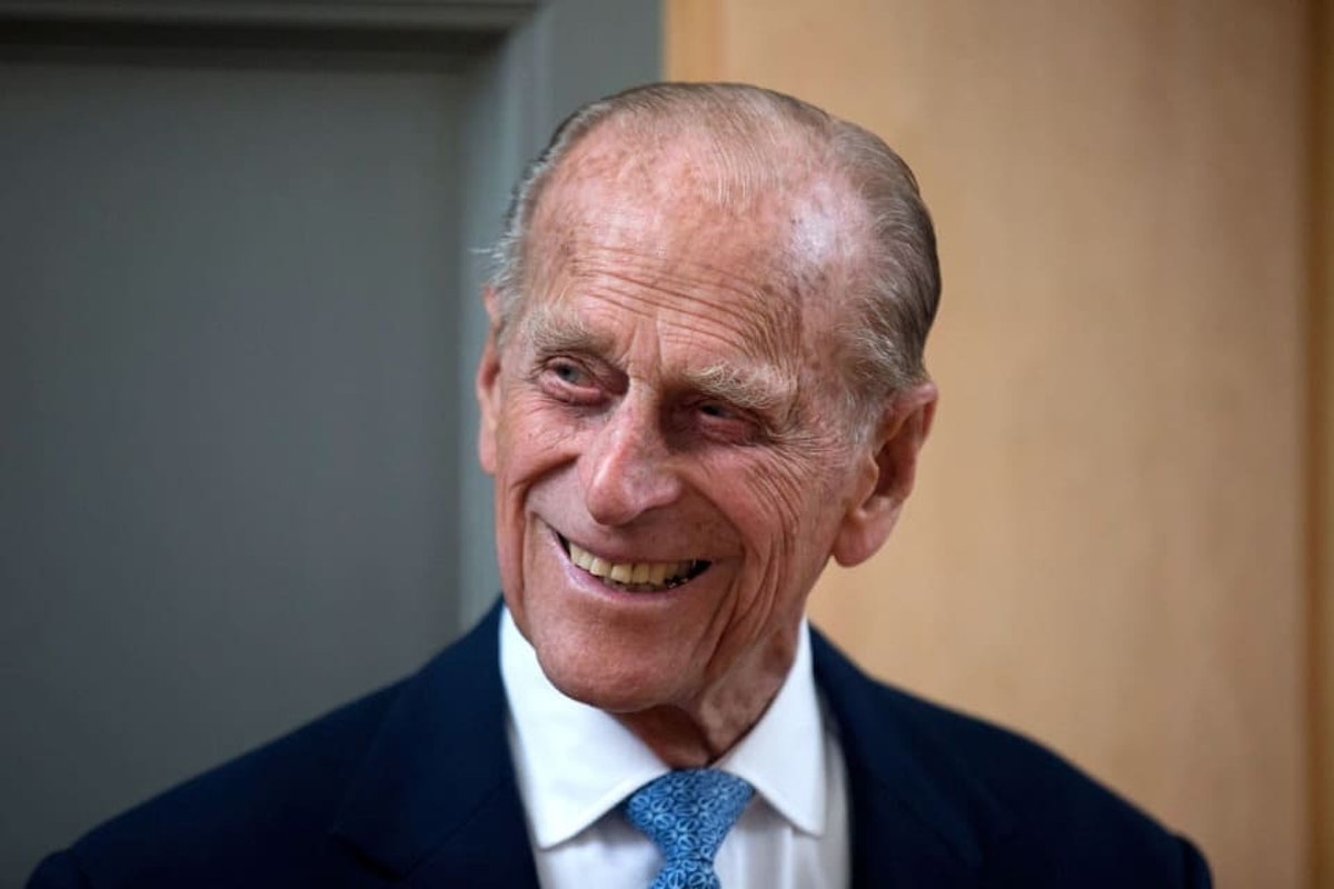 Príncipe Philip sai da aposentadoria e faz comunicado histórico aos 98 anos