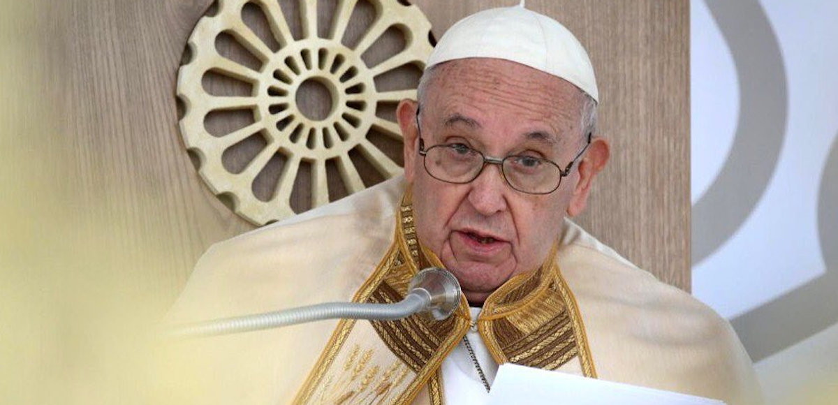 Papa Francisco planeja seu funeral e quebra protocolo