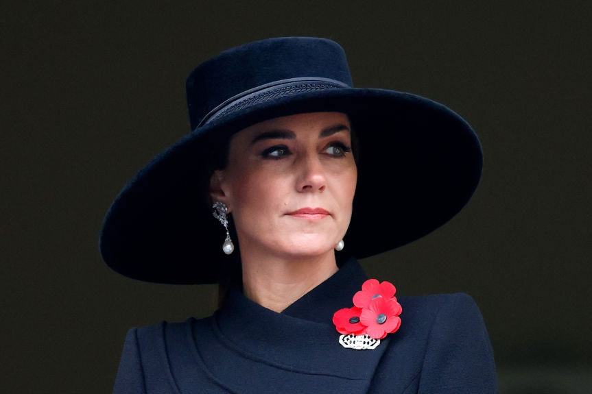 Kate Middleton usa pérolas poderosas da rainha Elizabeth II Kate Middleton usa pérolas poderosas da rainha Elizabeth II