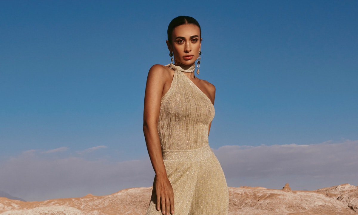 Silvia Braz brilha em campanha de Inverno no Chile