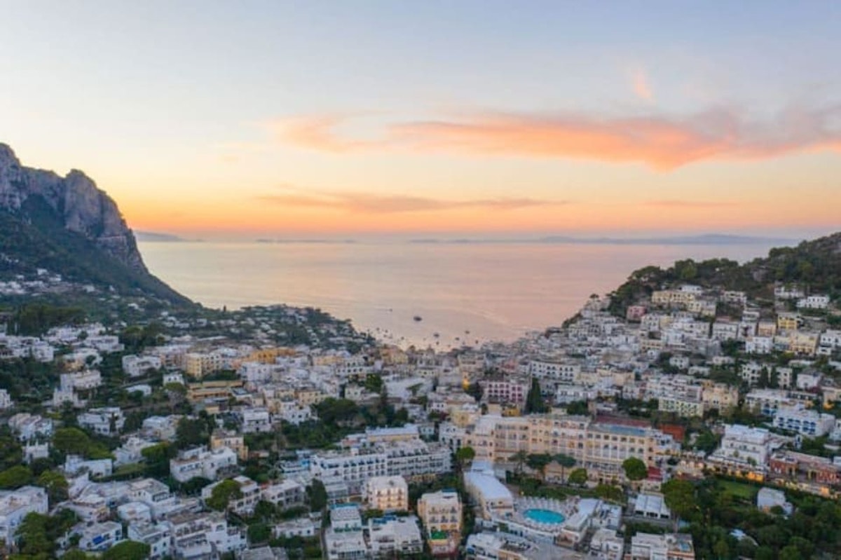 Capri te leva a um mergulho na cultura italiana