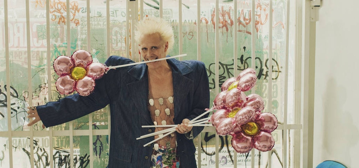 Supla estrela editorial exclusivo para a L'Officiel Hommes Brasil