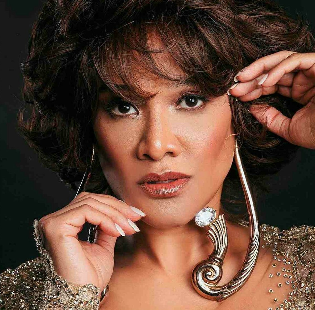 Leilah Moreno interpreta persnagem de Whitney Houston em musical e ...