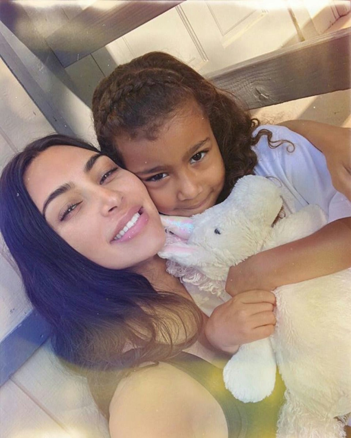 Kim Kardashian e Kanye West dão presente caríssimo de Natal para a ...