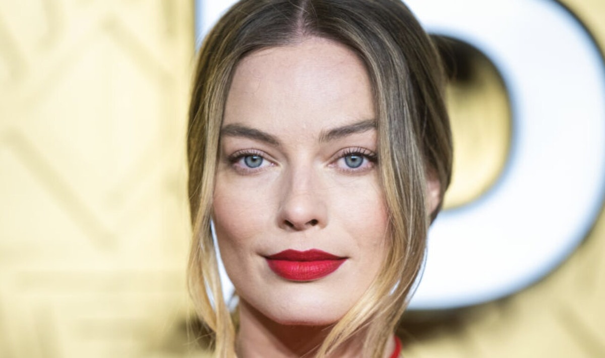 Margot Robbie compra mansão incrível por R$ 39 milhões