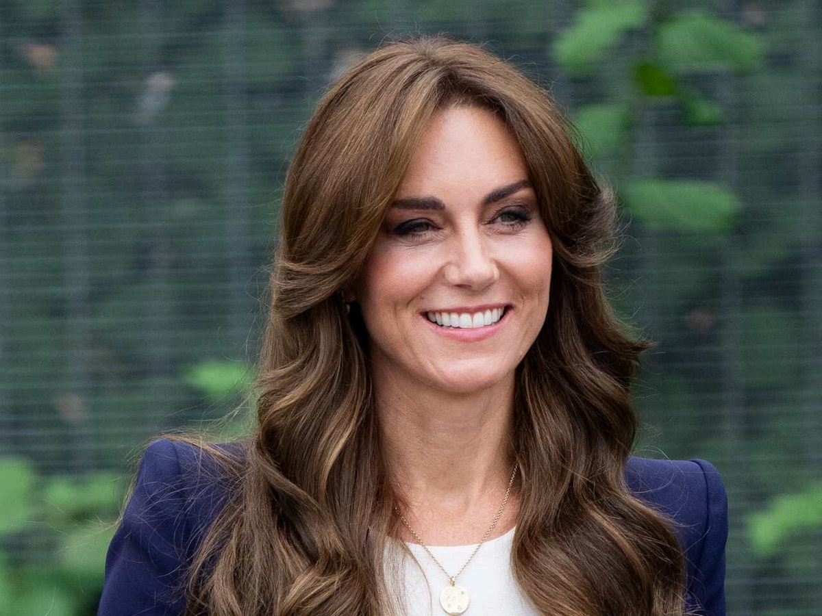 Kate Middleton adota o corte do momento: veja fotos
