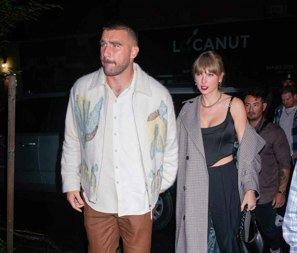 Taylor Swift e Travis Kelce são vistos juntos em Nova York