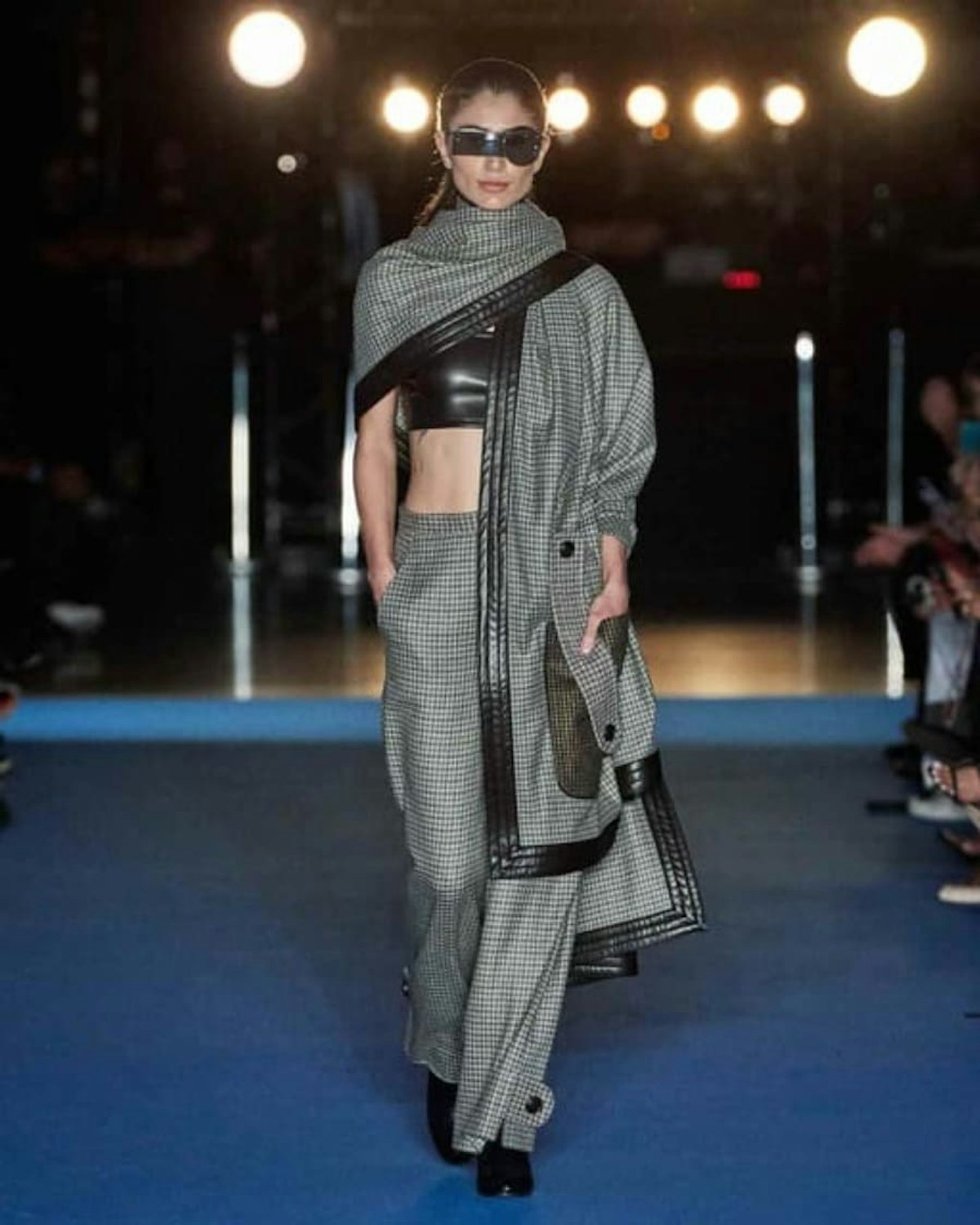 Pierre Cardin desfila em São Paulo