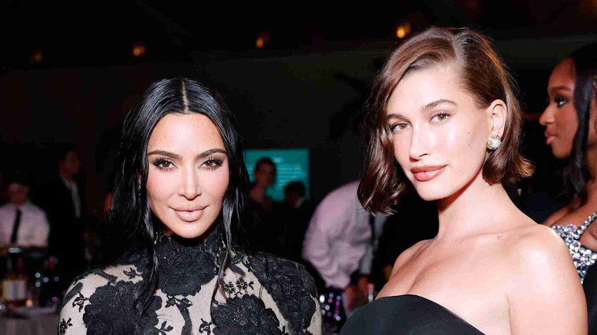 Kim Kardashian, Hailey Bieber e outras famosas ousam em baile
