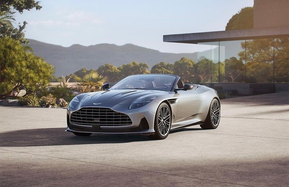 O Aston Martin DB12 chega ao Brasil por R$4 milhões. Confira!