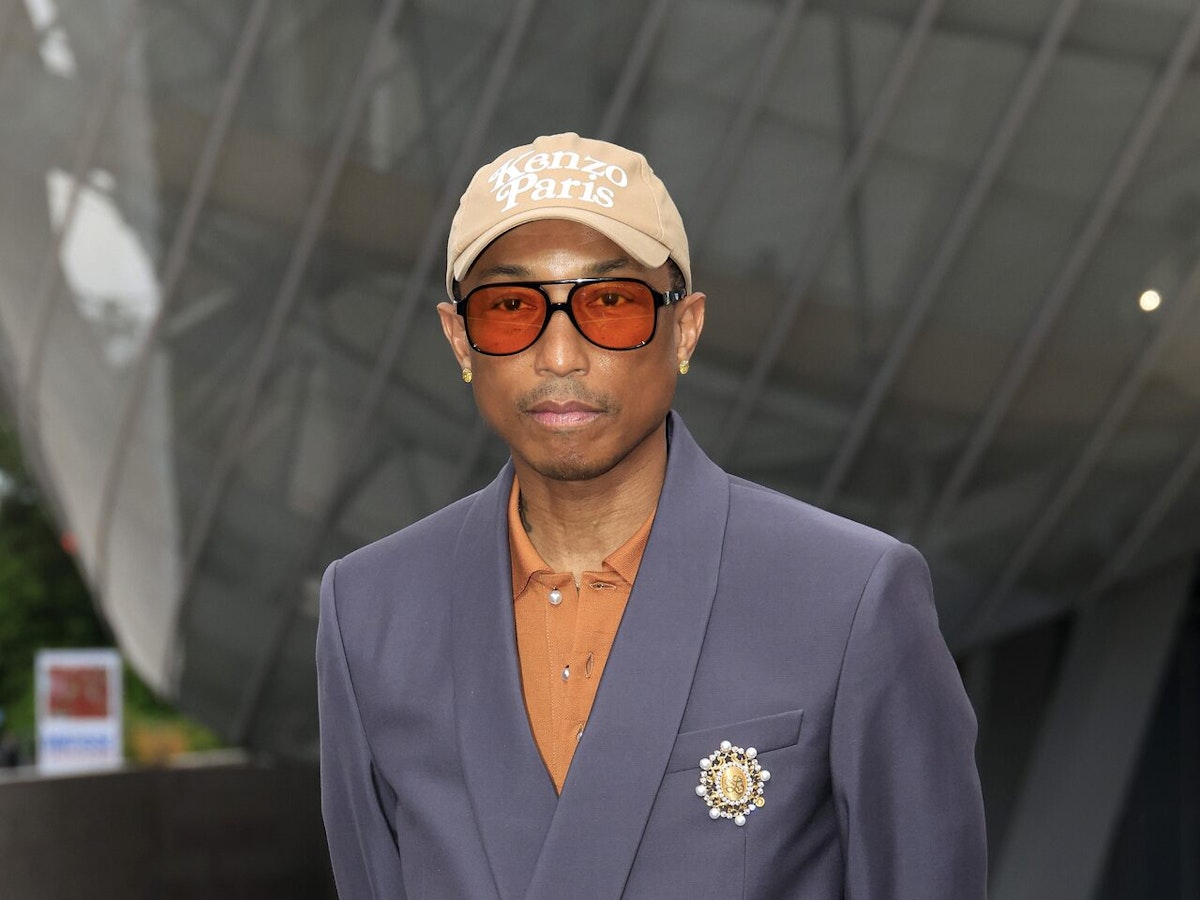 Pharrell Williams divulga sua rotina de beleza aos 51 anos