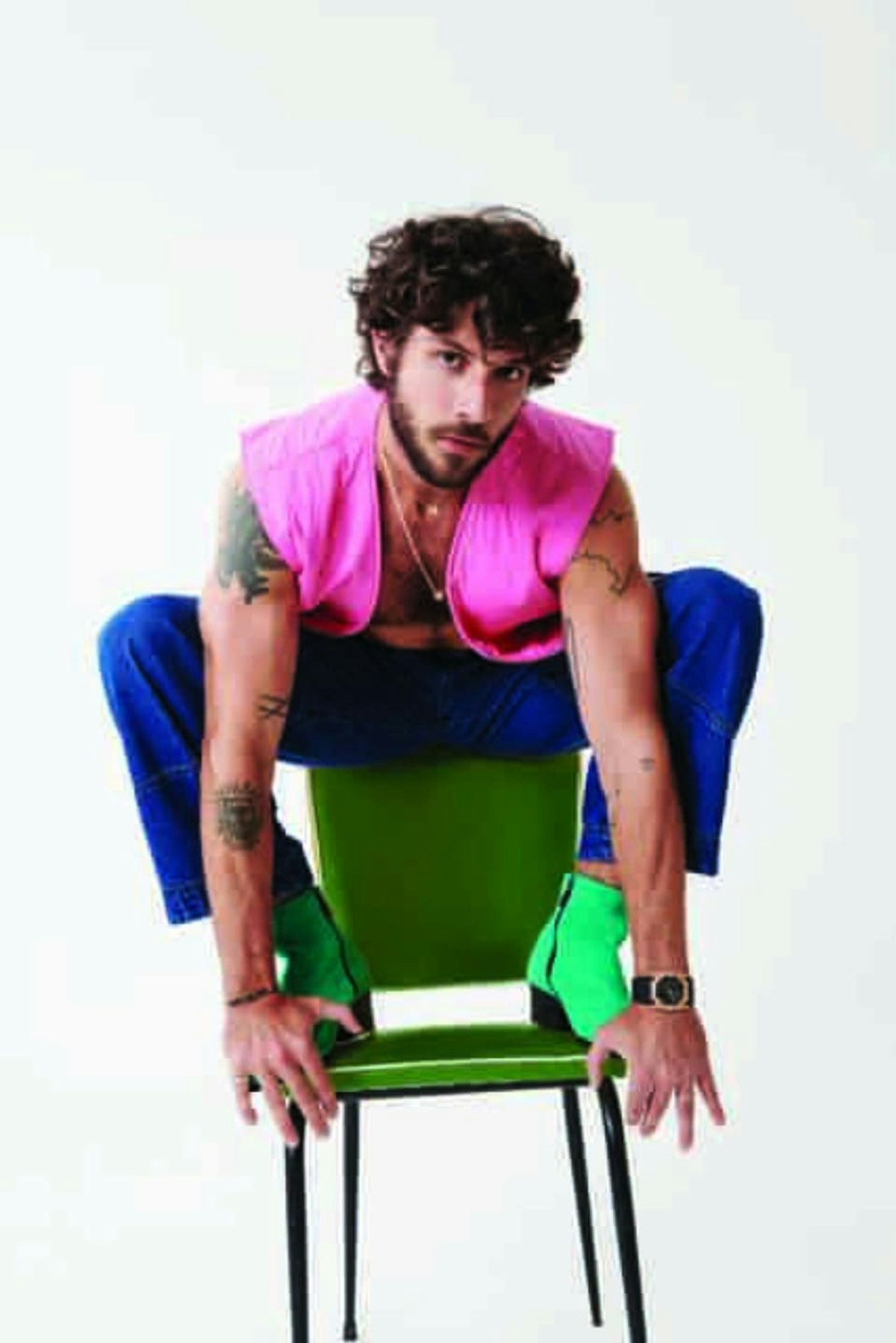 Chay Suede: Carreira e família em entrevista exclusiv