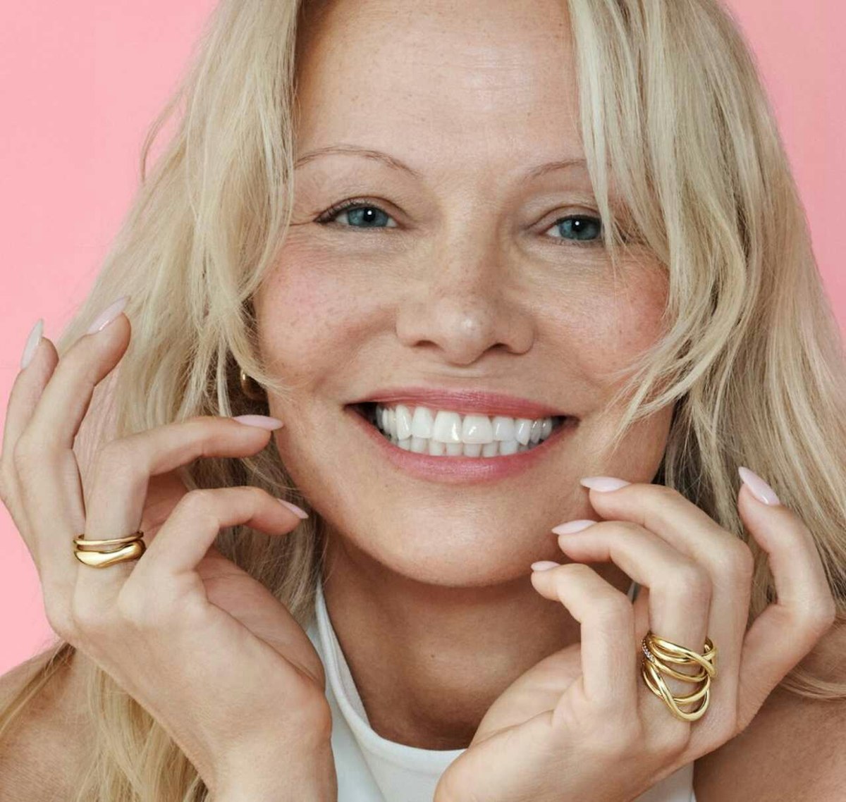 Pandora apresenta campanha de fim de ano com suas estrelas