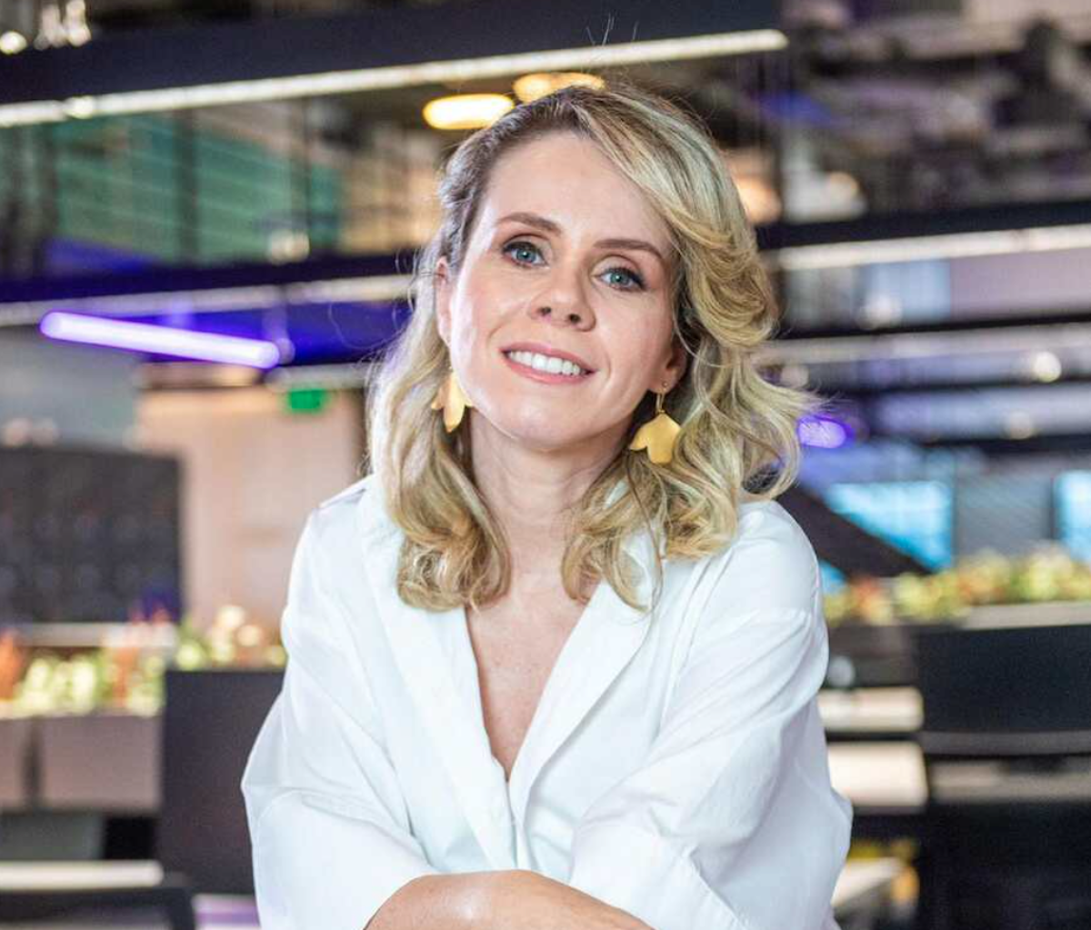Livia Chanes, CEO da Nubank no Brasil, conversa com a L'Officiel