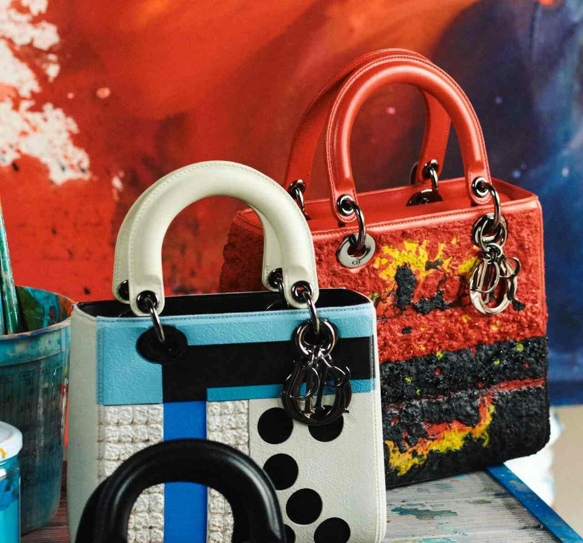 Dior Lady Art ganha intervenções de 11 artistas pelo mundo