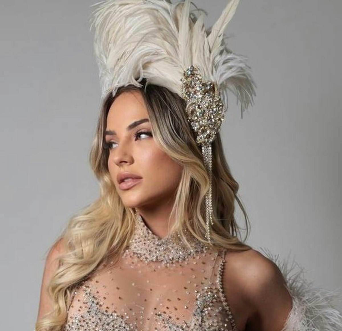 Gabi Martins fala sobre Carnaval em entrevista exclusiva