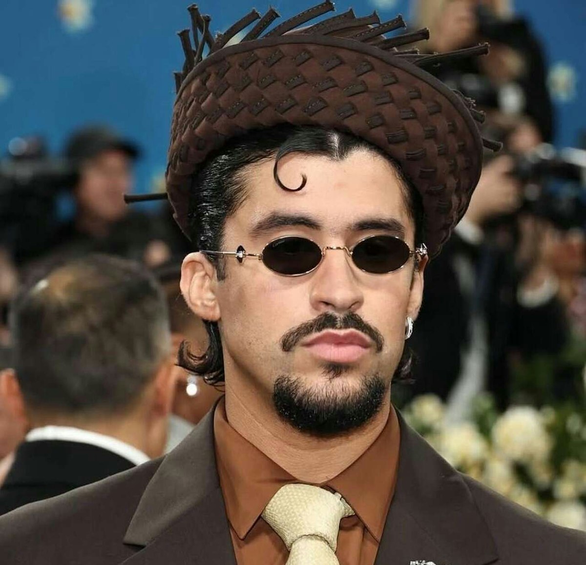 Bad Bunny: conheça o rapper que virá ao Brasil em 2026