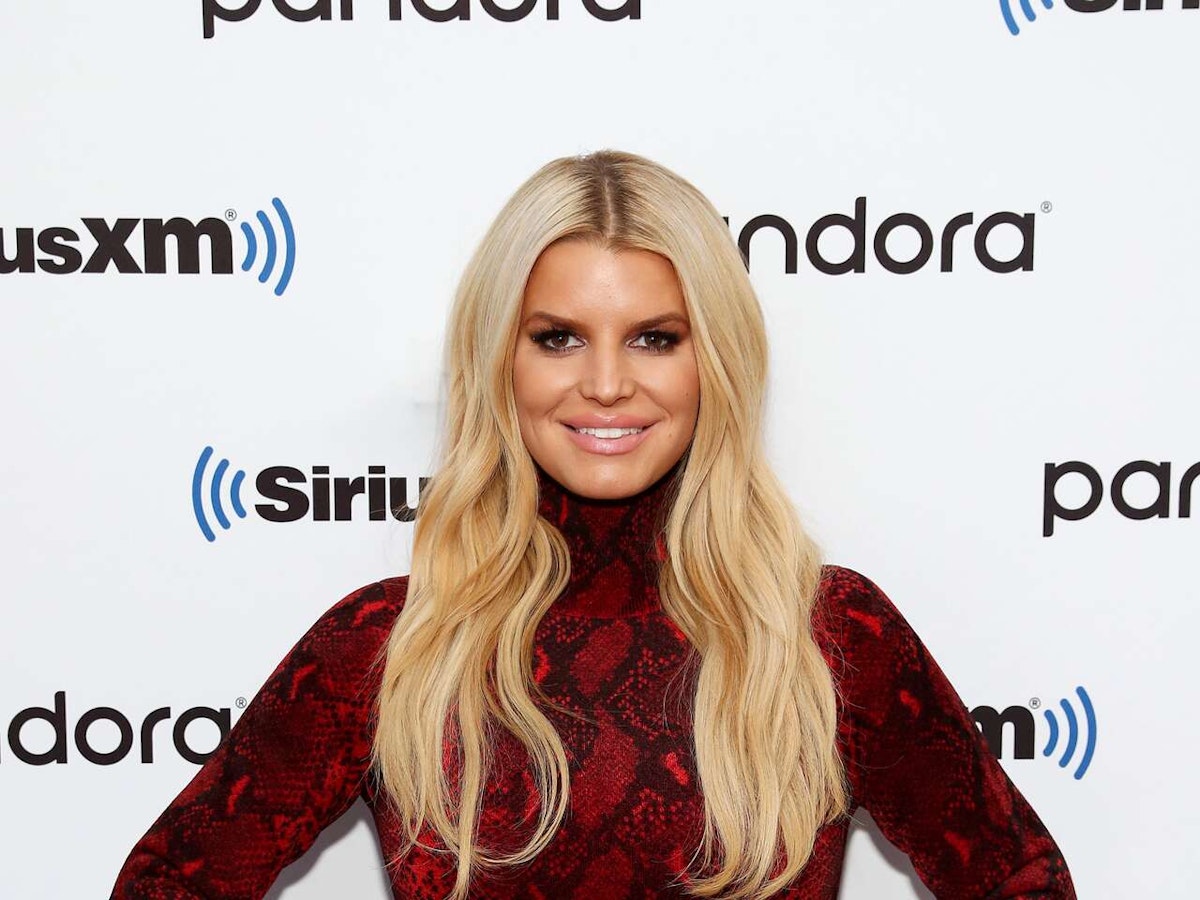 Jessica Simpson retorna à TV após 15 anos no American Idol. Saiba mais!
