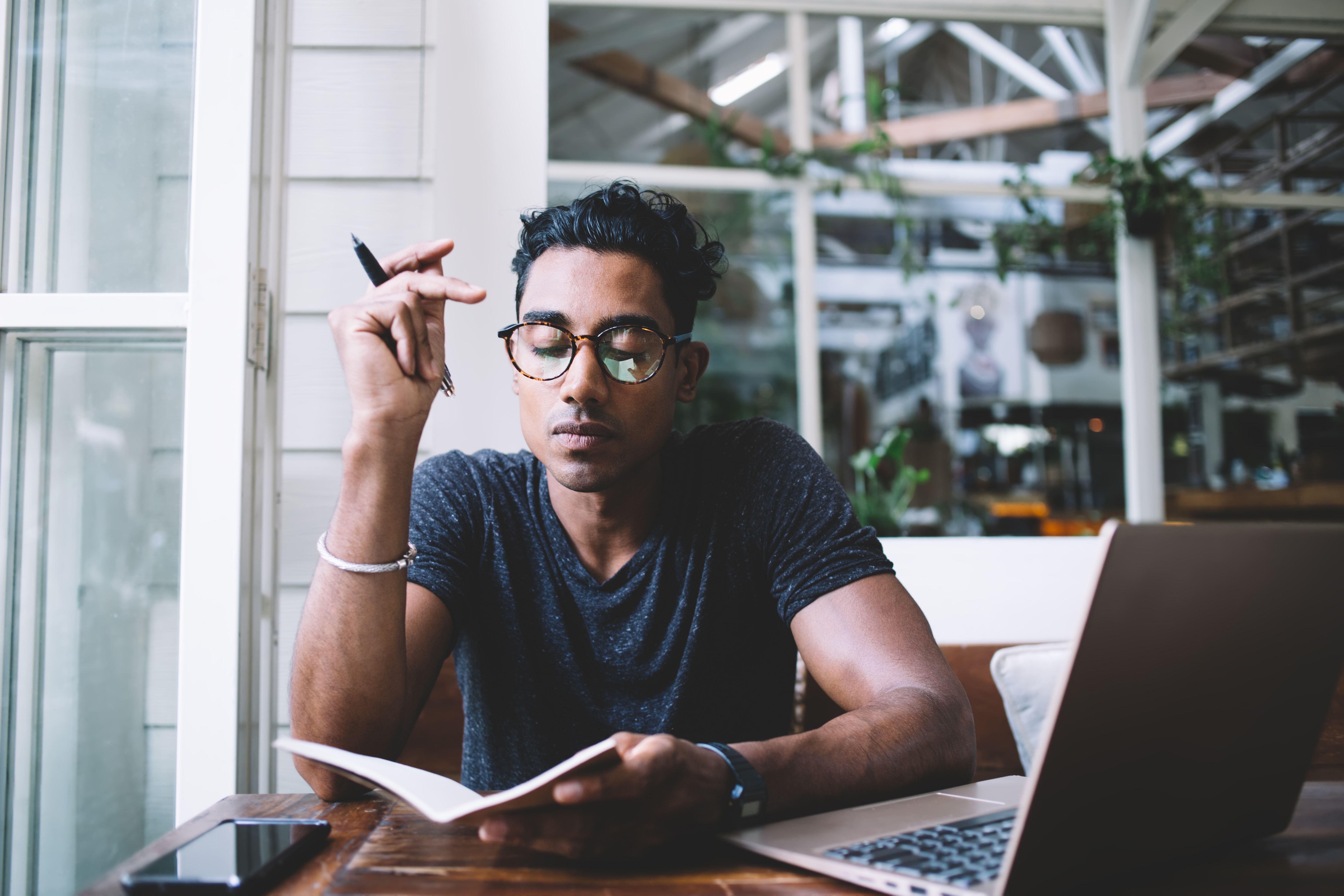 8 Ways to Effectively Manage Stress