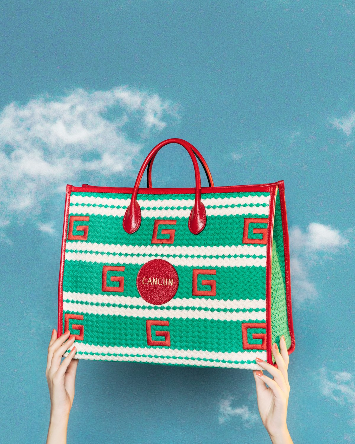 Gucci se inspira en Cancún para crear la bolsa imprescindible de verano