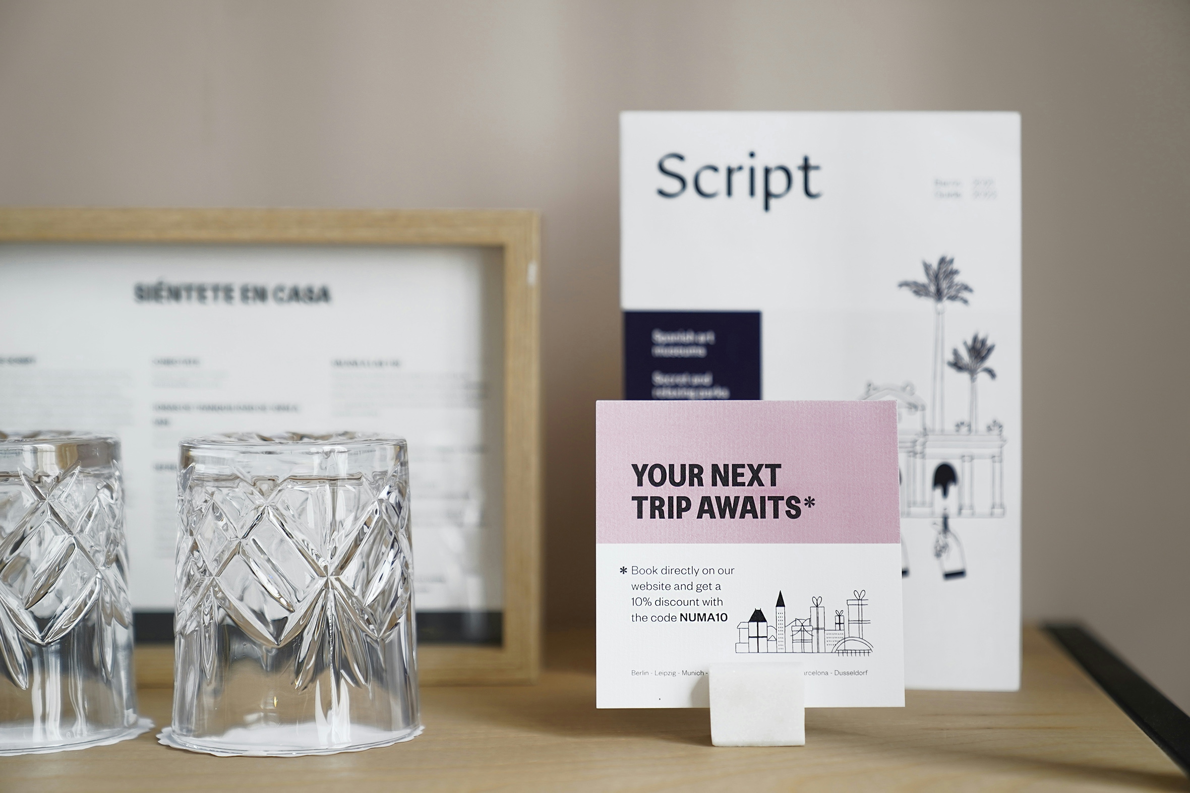 Script - Modern rooms in the city centre of Madrid