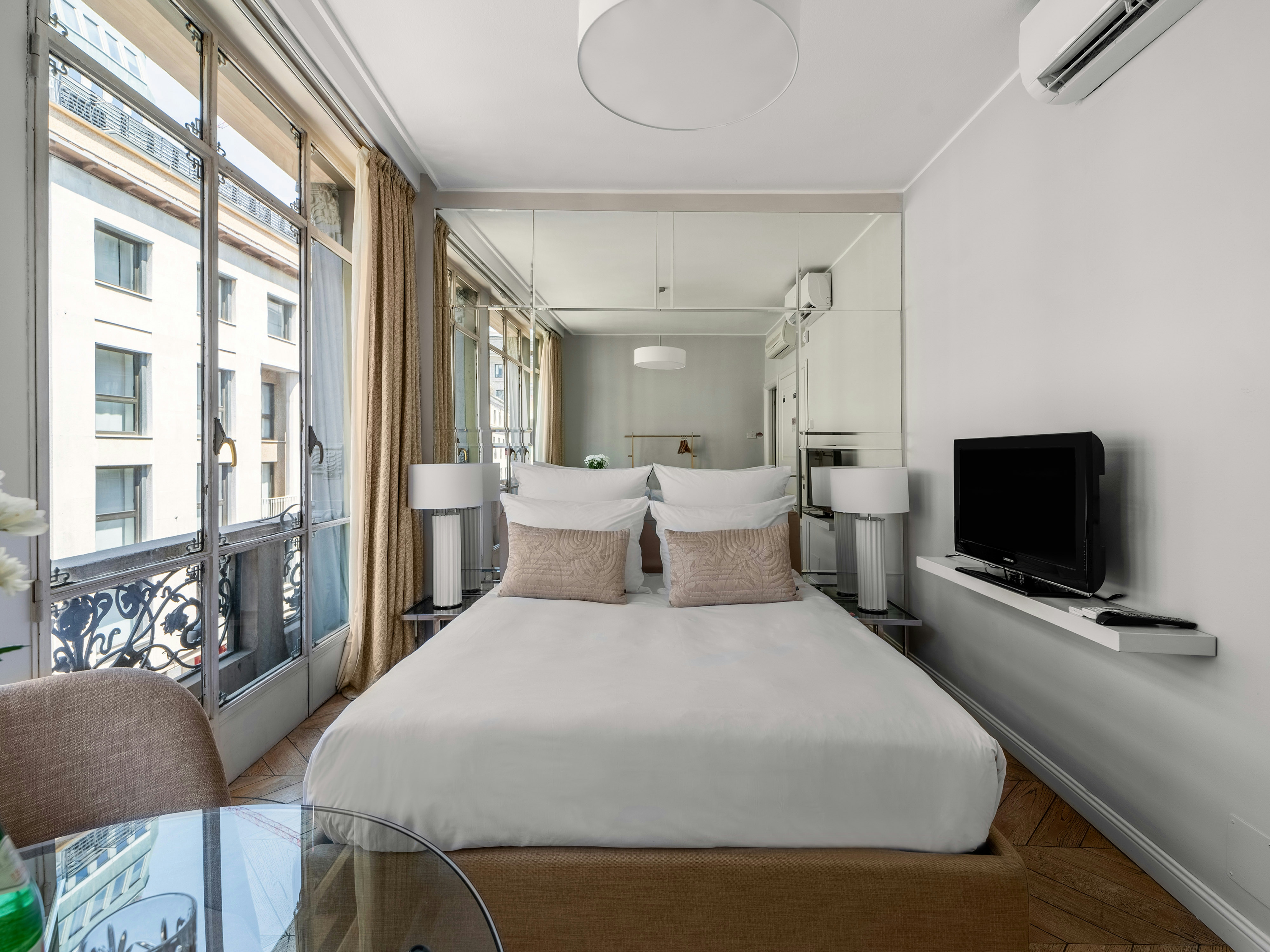 Charming and stylish accommodations in central Milan