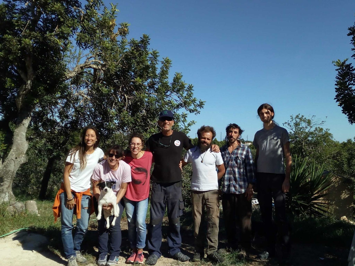 Planting in Ecotròs agriculture farm • Life Terra
