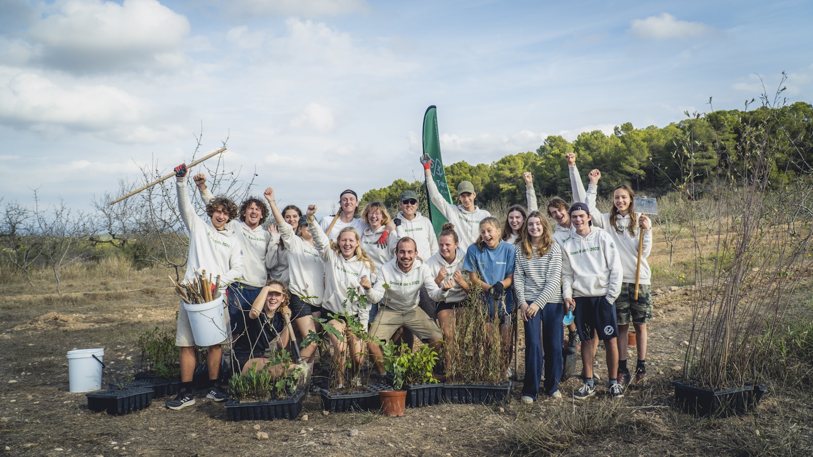 Planting with the Green Rebel farm and Hageveld College