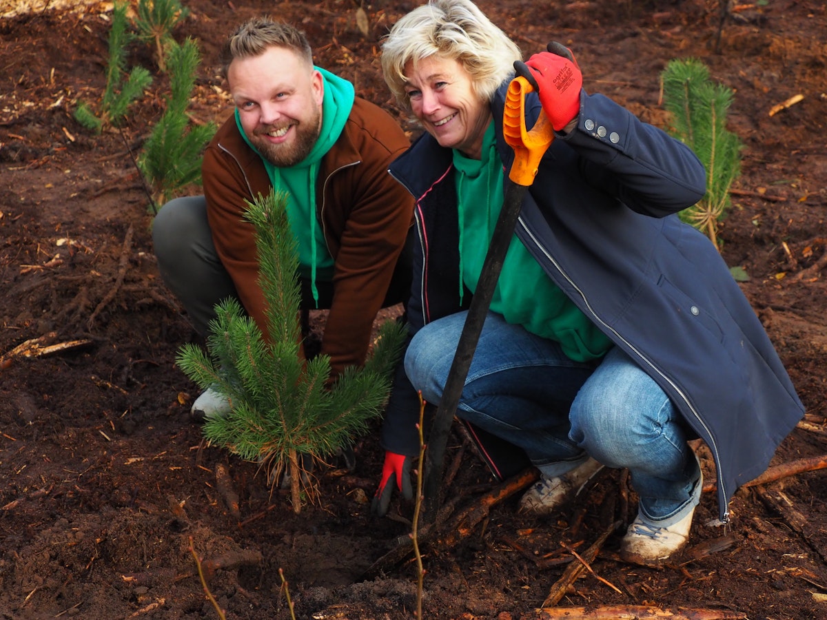 PVKPN donates 8,000 Life Terra trees • Life Terra