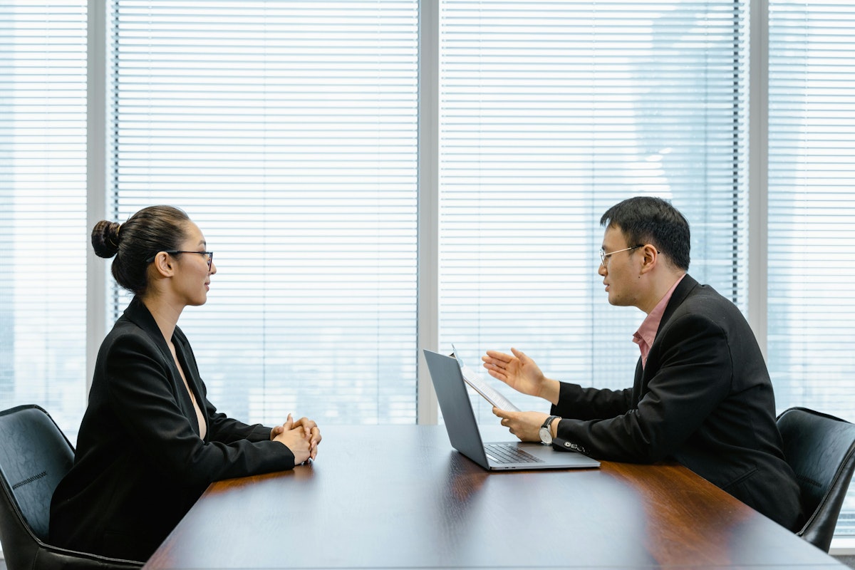 Conducting Employee Appraisals: A Full Step-by-Step Plan