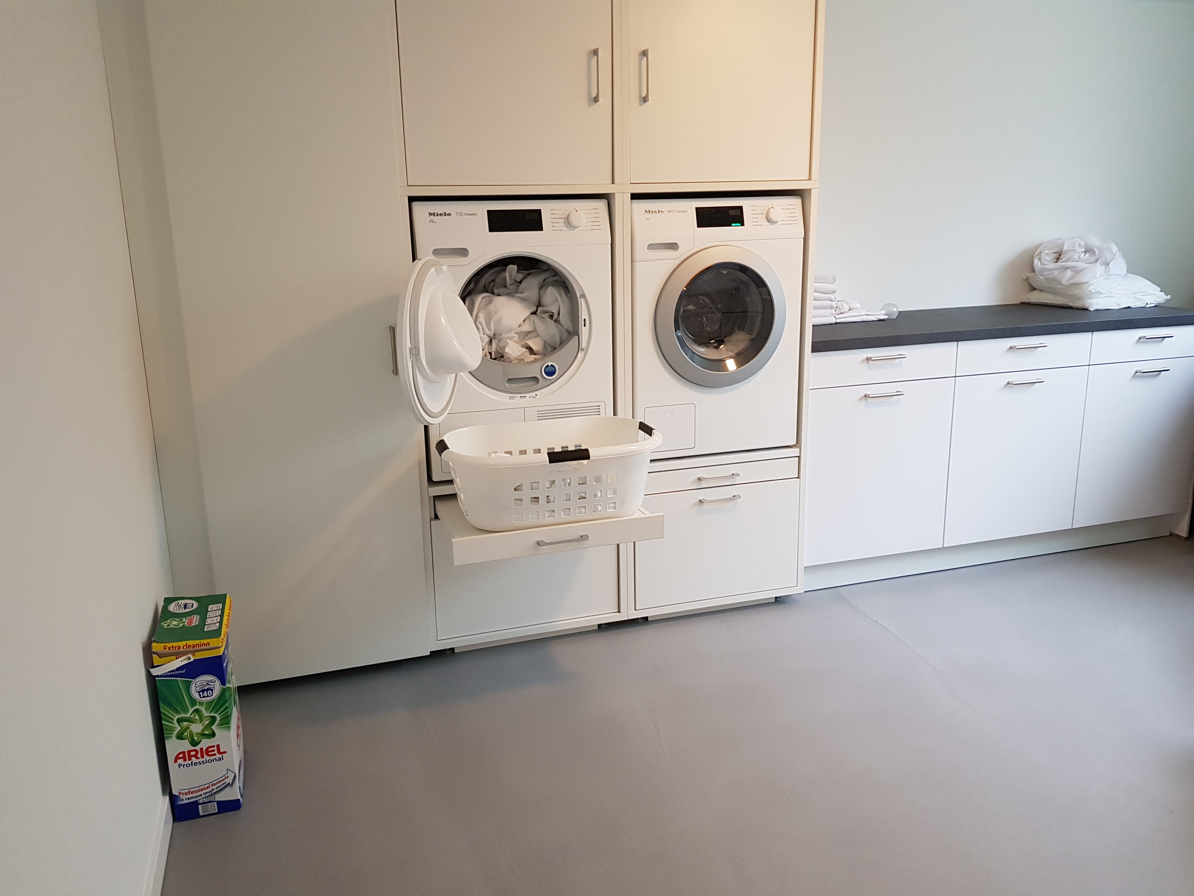 Dryer on top of washing machine: 100% safe