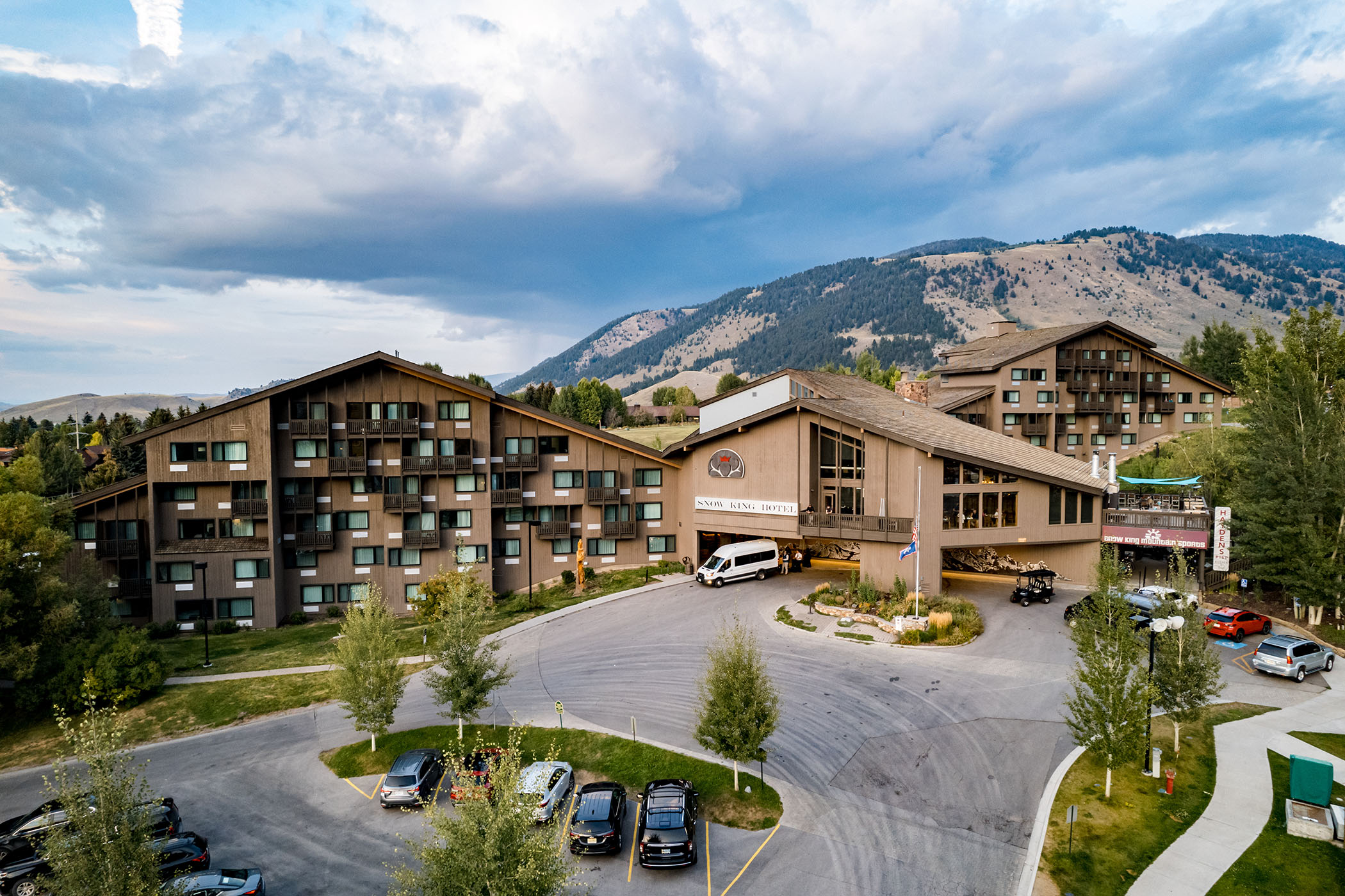 Rendezvous Lodging Packages - Jackson Hole Mountain Resort