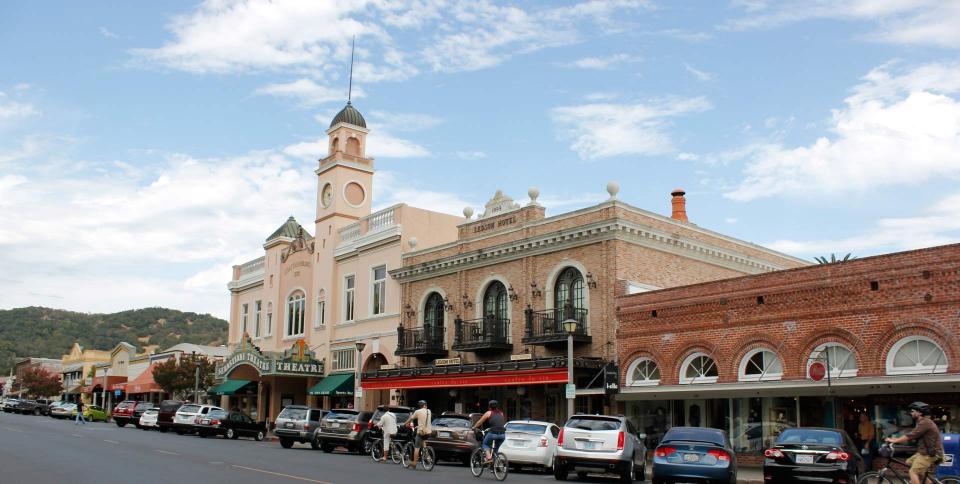 Transportation Guide: Wander Sonoma Hills | Wander