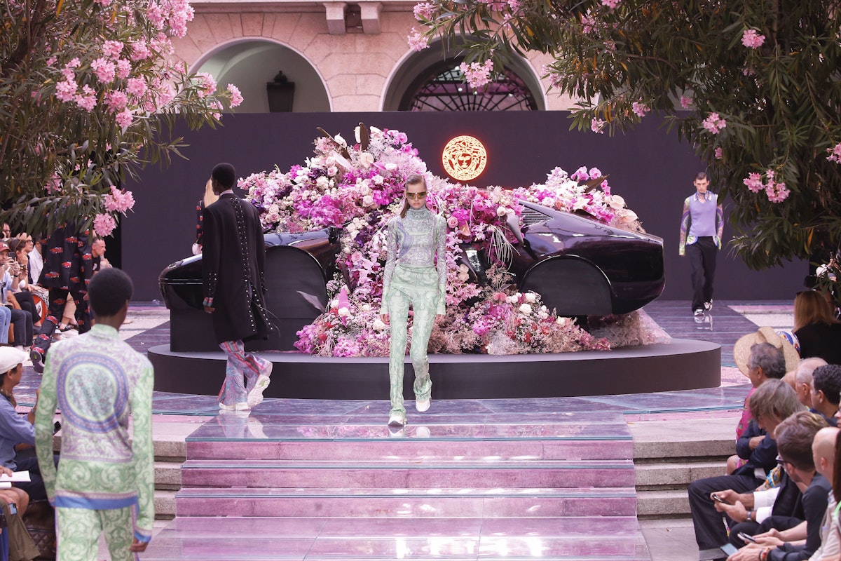 Versace SS20 Man fashion show in Milano - L'Officiel Uk