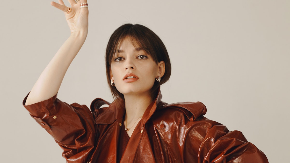 Emma Mackey L'Officiel Paris