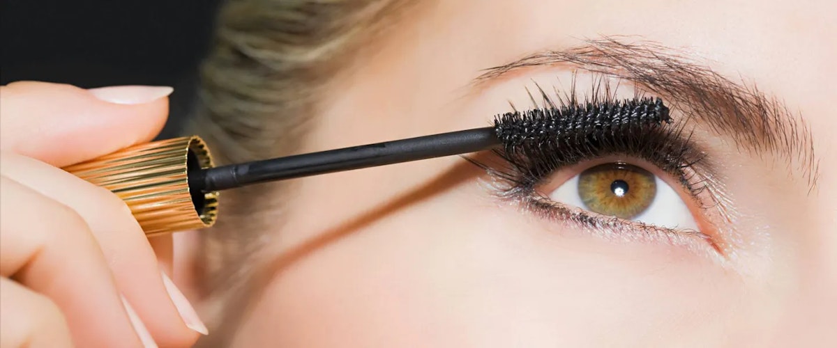 The 6 Best Mascaras of the Moment