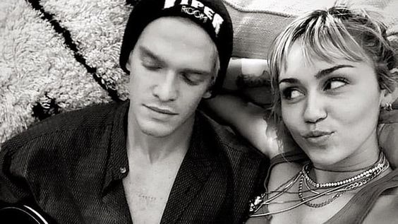 Celebrity Breakups 2020 Miley Cyrus And Cody Simpson Split