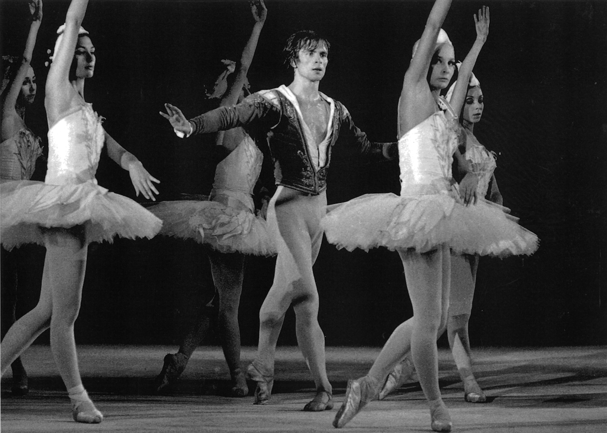 Immerse Yourself in the History of French Ballet with ‘DANCE: A Tribute ...
