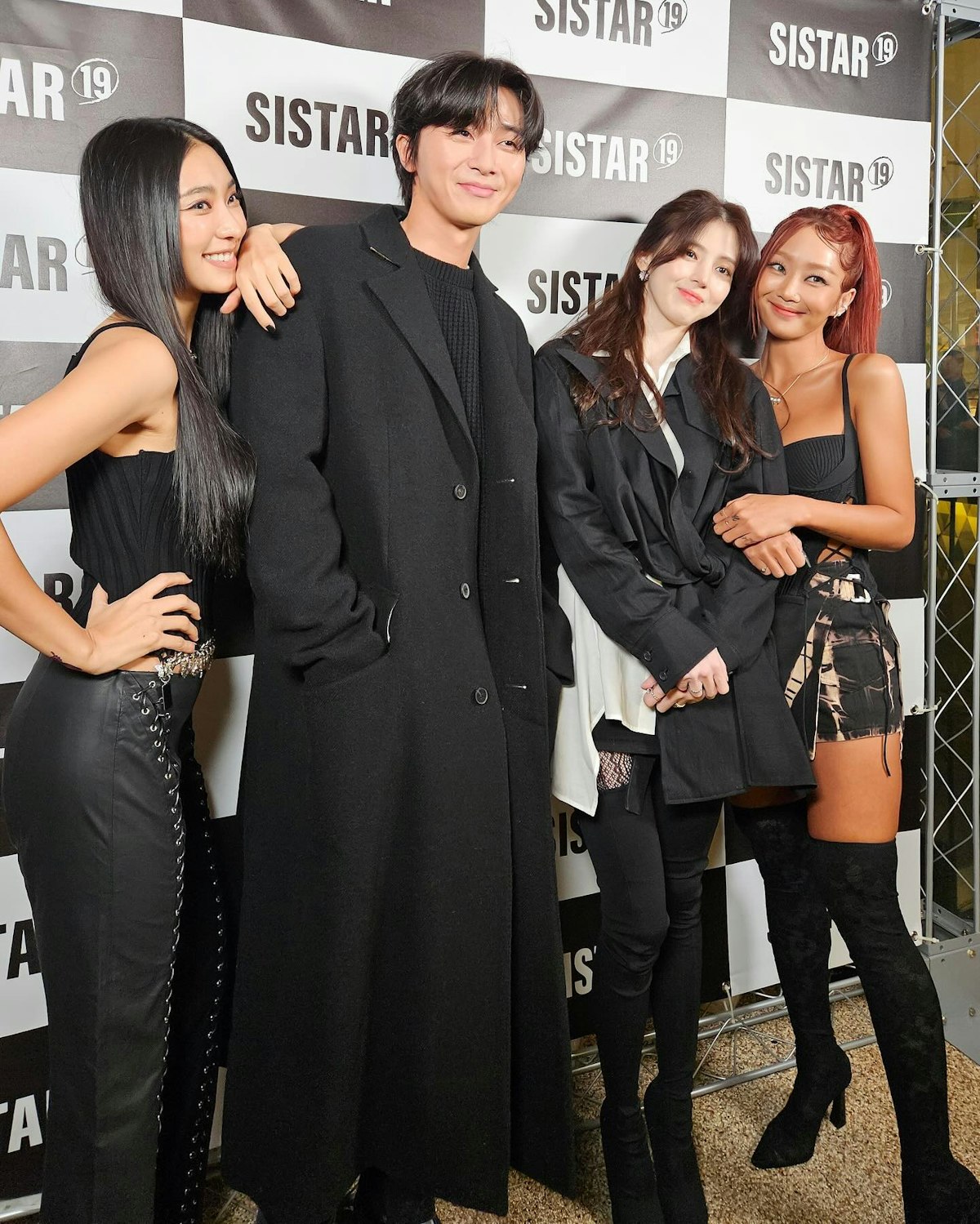 Park Seo-joon, Han So-hee & More Show Support for Sister19’s Long-Awaited Comeback