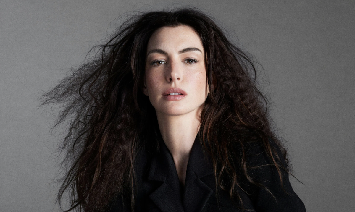 Anne Hathaway and Cillian Murphy Star in Versace's New Icons Campaign