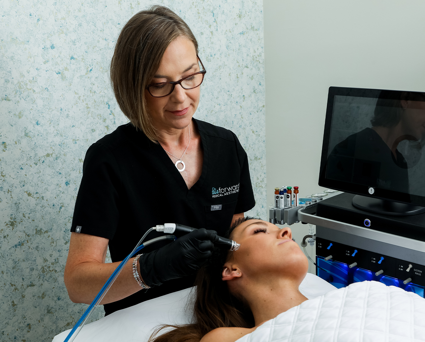 HydraFacial MD Lexington MA | Face Forward Medical Aesthetics